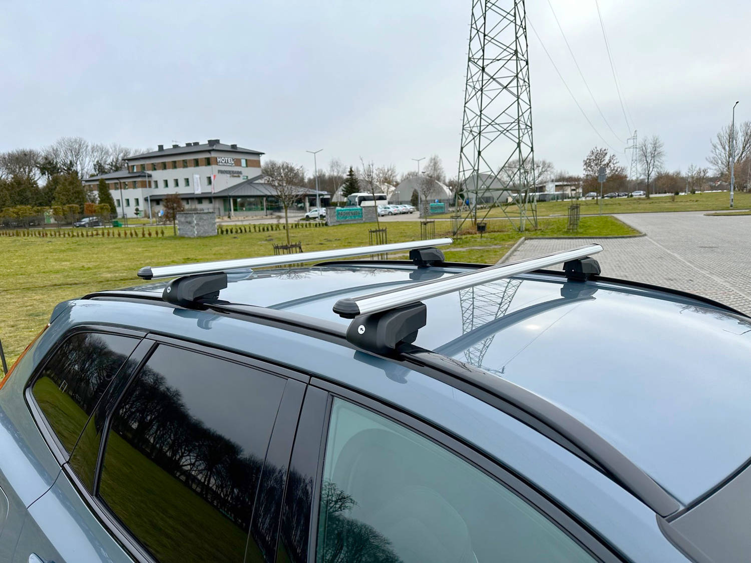 Bagażnik dachowy belki PEUGEOT 3008 2016- SUV P84 | Kapitan Hak